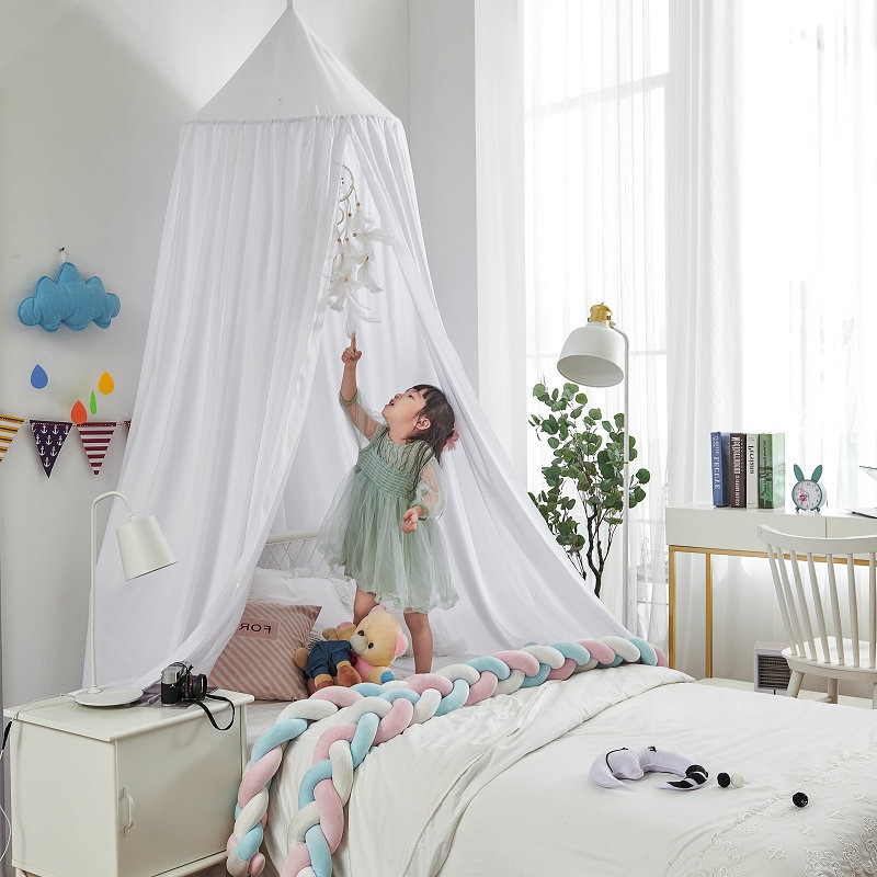 Baldachin im Kinderzimmer: praktisch & dekorativ